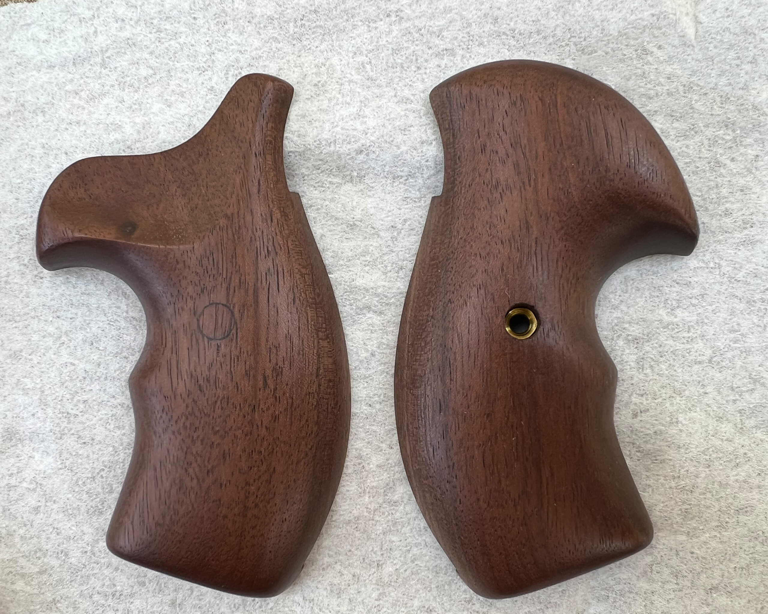 SOLD S&W K, L frame round butt Boot Grip w/ extension - Snub Noir